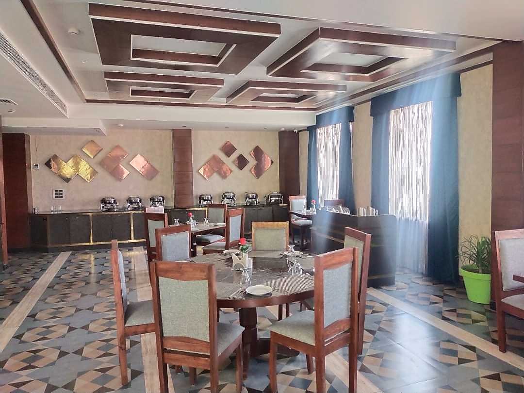 Neel Clarks Inn Express 𝗕𝗢𝗢𝗞 Agra Hotel 𝘄𝗶𝘁𝗵 ₹𝟬 𝗣𝗔𝗬𝗠𝗘𝗡𝗧