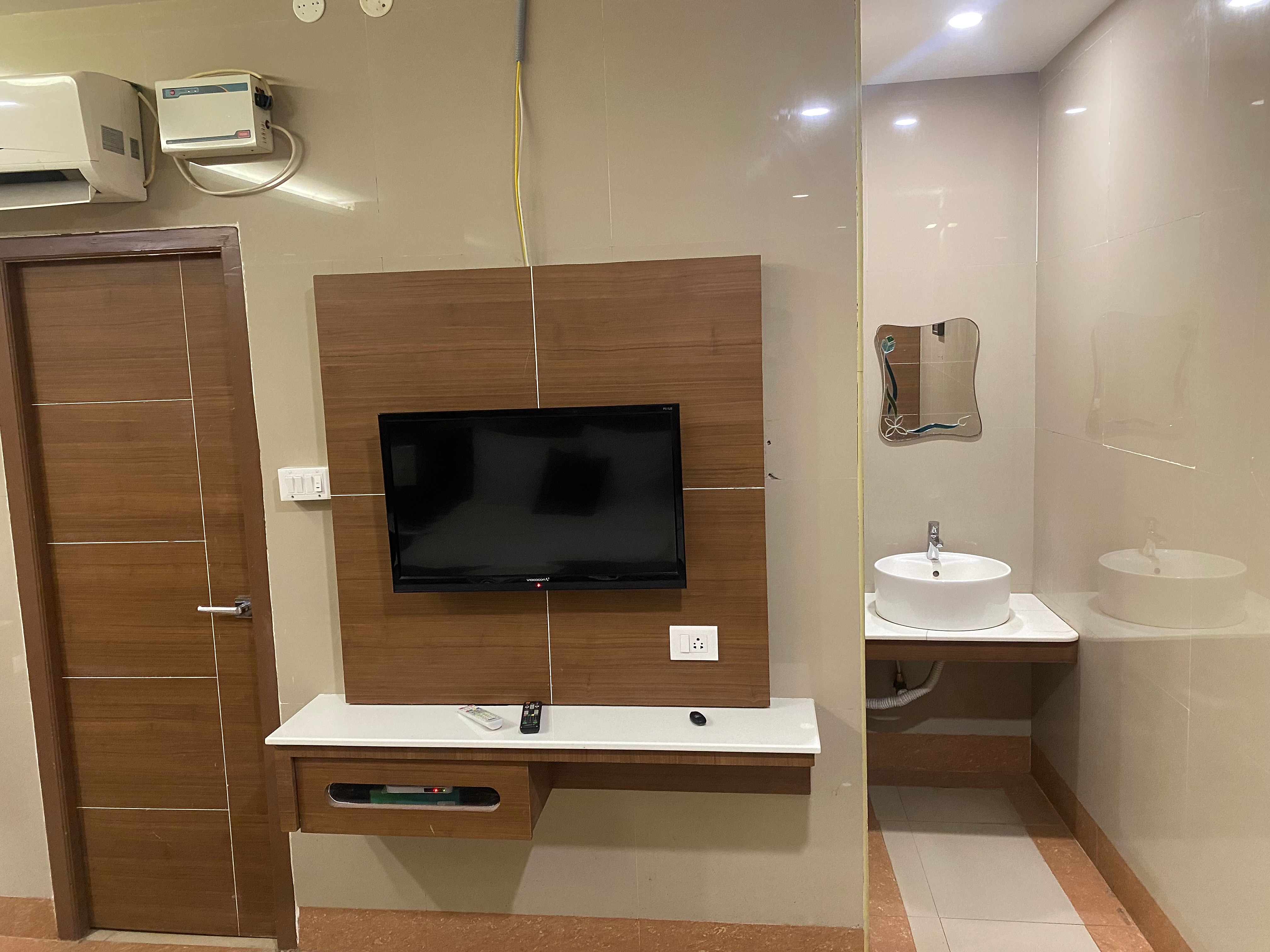 Hotel Sivas Regency 100% Money Back 𝗕𝗢𝗢𝗞 Theni Hotel 𝘄𝗶𝘁𝗵 ₹𝟬 𝗣𝗔𝗬𝗠𝗘𝗡𝗧