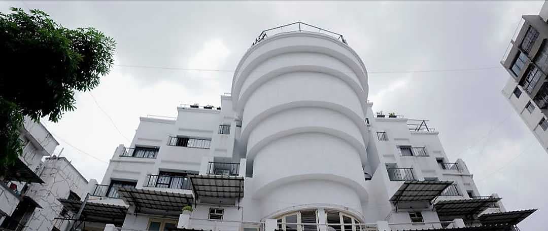 Hotel Royal Accord 𝗕𝗢𝗢𝗞 Surat Hotel 𝘄𝗶𝘁𝗵 𝗙𝗥𝗘𝗘 𝗖𝗮𝗻𝗰𝗲𝗹𝗹𝗮𝘁𝗶𝗼𝗻