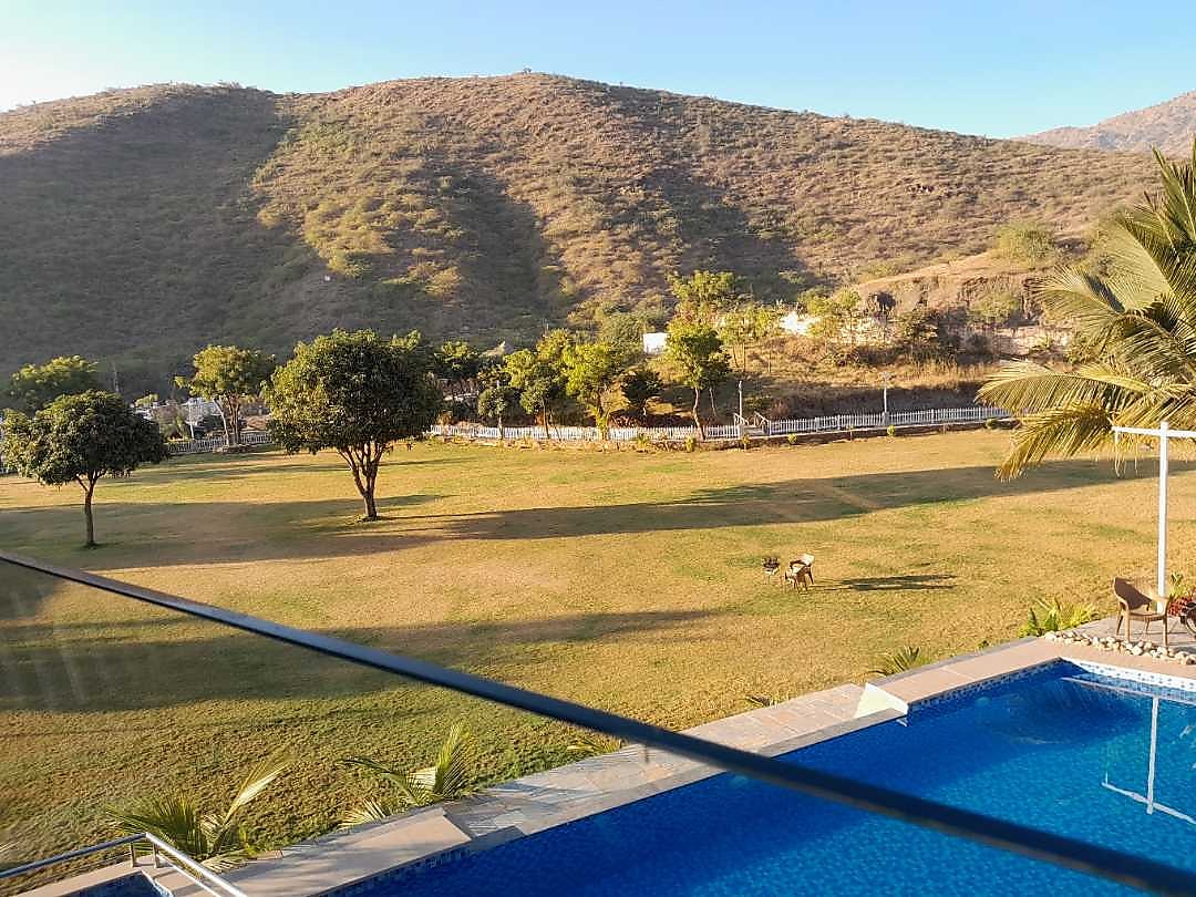 The Divine Hills resort 𝗕𝗢𝗢𝗞 Udaipur Resort 𝘄𝗶𝘁𝗵 𝗙𝗥𝗘𝗘 𝗖𝗮𝗻𝗰𝗲𝗹𝗹𝗮𝘁𝗶𝗼𝗻