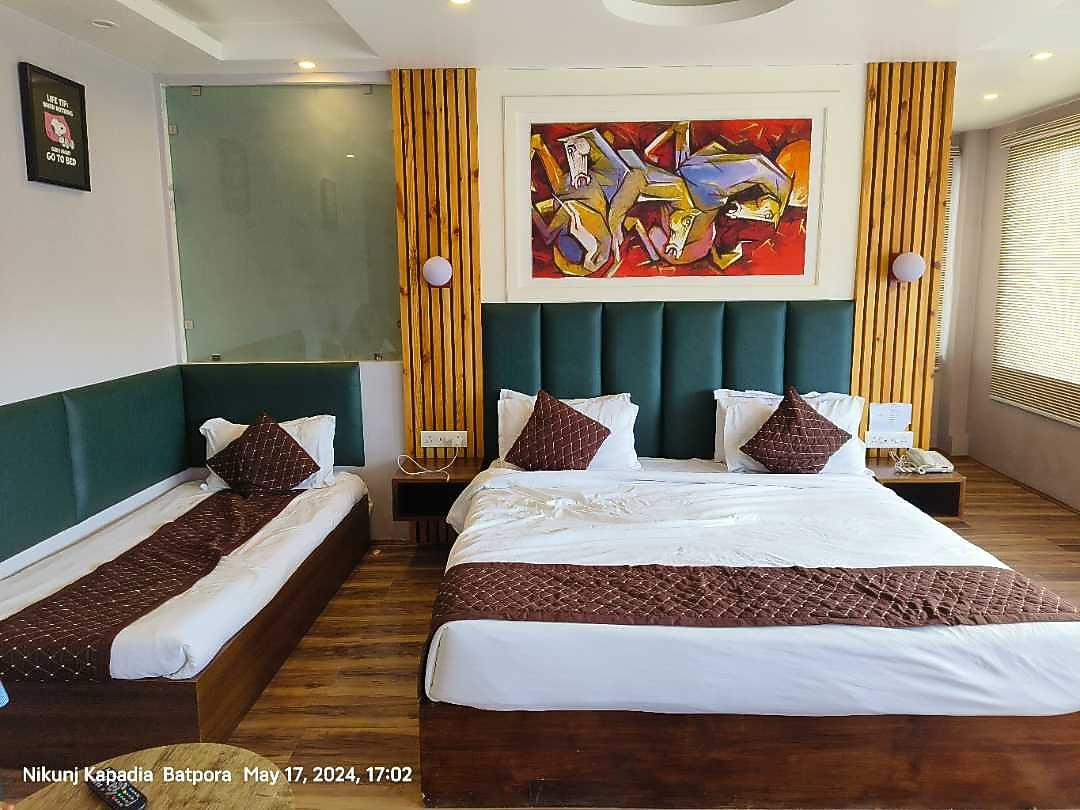 Apple Tree Resorts 𝗕𝗢𝗢𝗞 Gulmarg Resort 𝘄𝗶𝘁𝗵 𝗙𝗥𝗘𝗘 𝗖𝗮𝗻𝗰𝗲𝗹𝗹𝗮𝘁𝗶𝗼𝗻