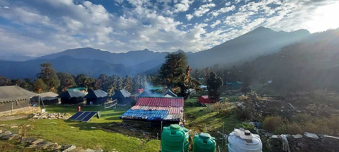 The Meadows Chopta Camp Stay 𝗕𝗢𝗢𝗞 Chopta Camp 𝘄𝗶𝘁𝗵 𝗙𝗥𝗘𝗘 𝗖𝗮𝗻𝗰𝗲𝗹𝗹𝗮𝘁𝗶𝗼𝗻