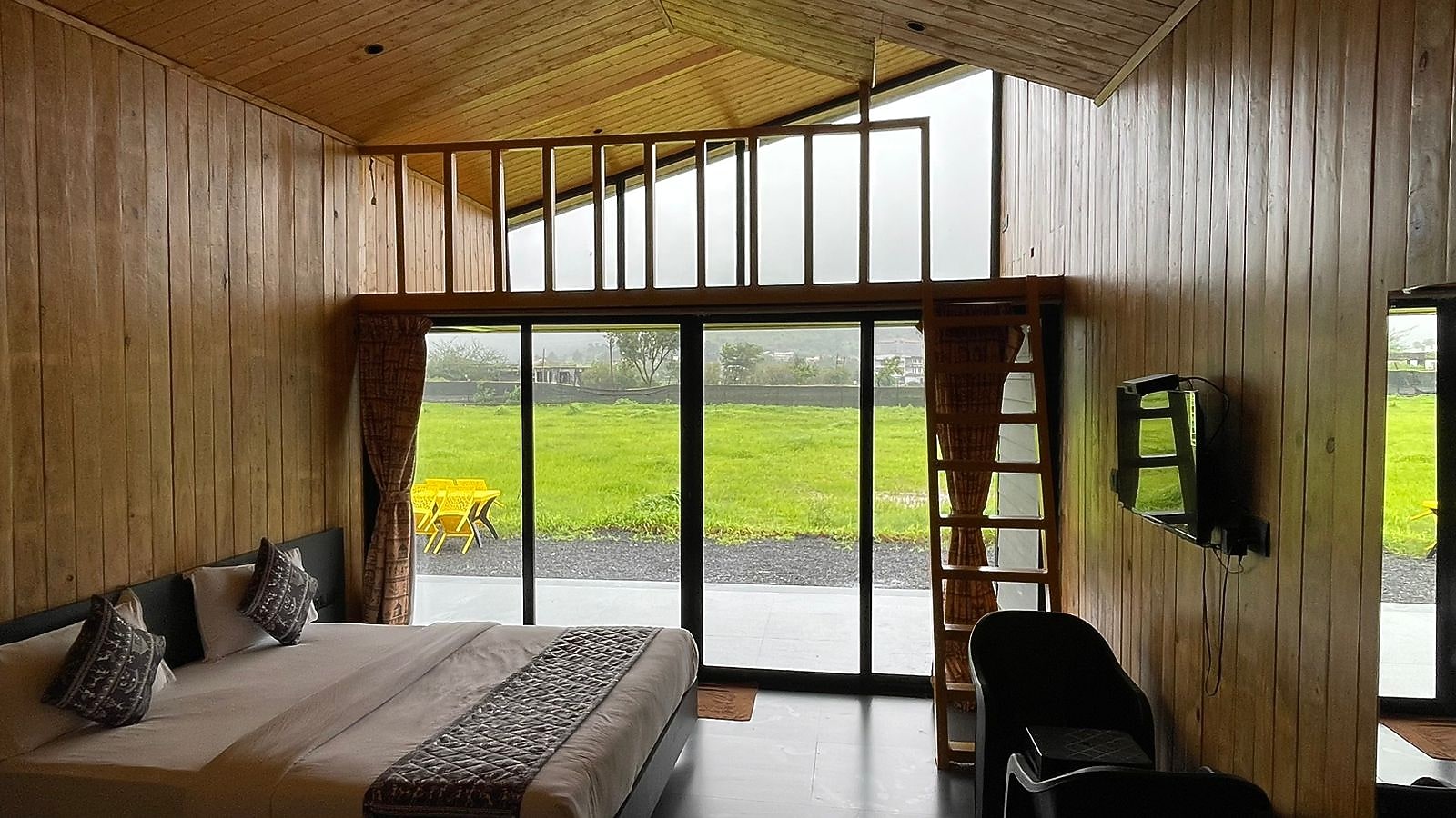 Shreephal luxurious Resort- Best resort in saputara 𝗕𝗢𝗢𝗞 Hatgad Hotel ...