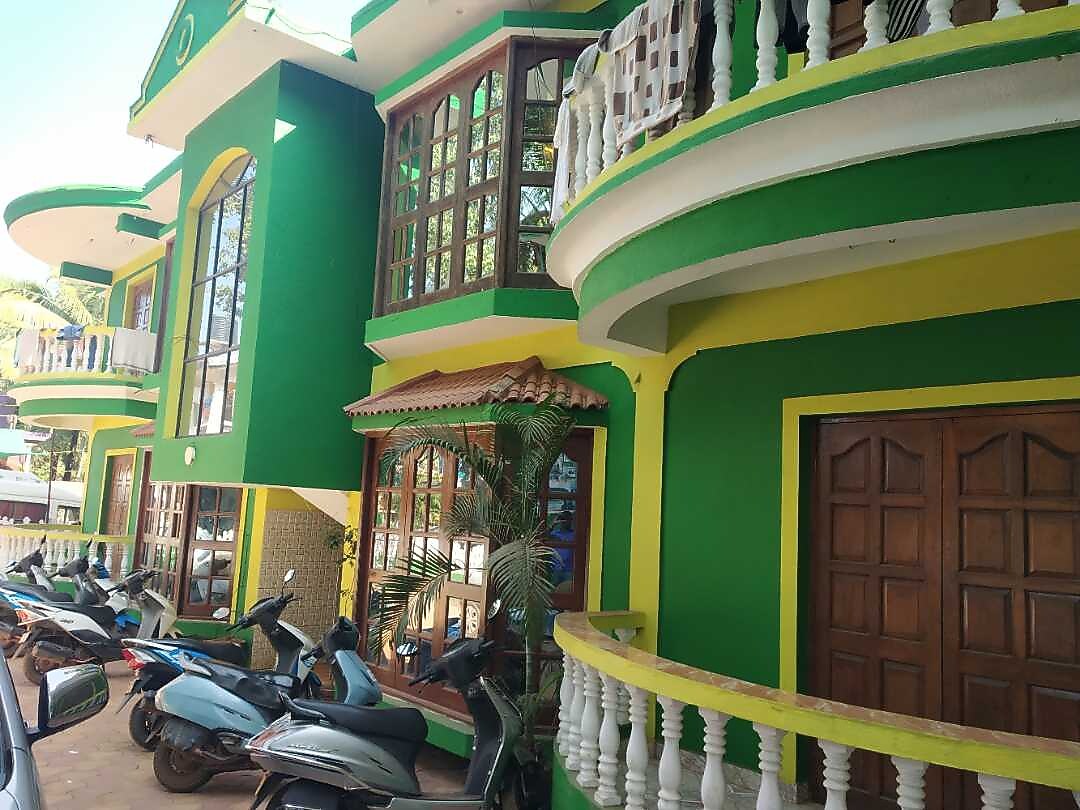 JS Holiday Homes| Rooms with Wi-Fi 𝗕𝗢𝗢𝗞 Goa Homestay 𝘄𝗶𝘁𝗵 𝗙𝗥𝗘𝗘 𝗖𝗮𝗻𝗰𝗲𝗹𝗹𝗮𝘁𝗶𝗼𝗻