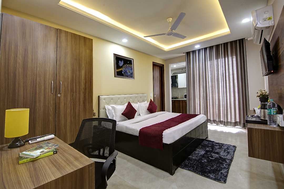 Limewood Stay Silver Studio Apartment Near Golf Course Road, Gurgaon ...