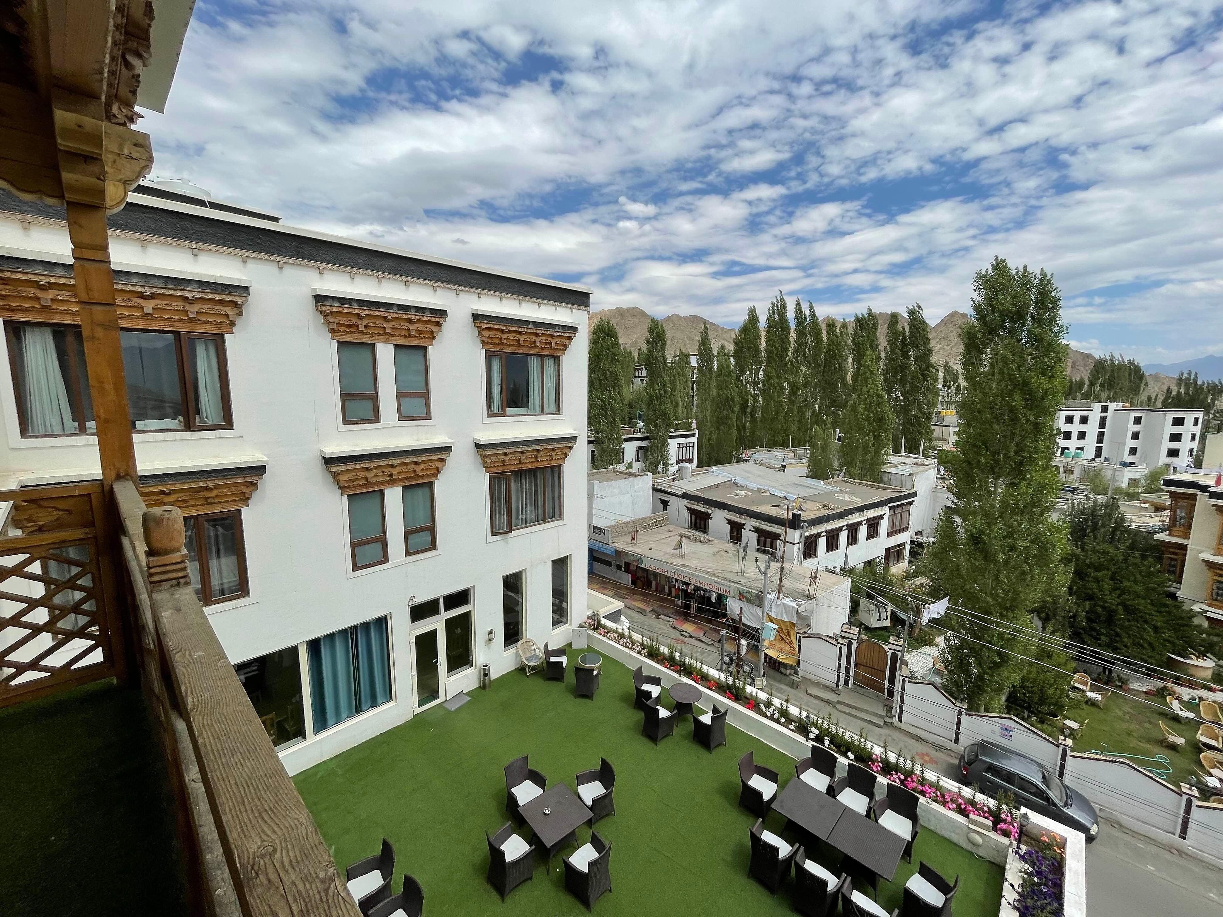 LAKROOK BOUTIQUE STAY 𝗕𝗢𝗢𝗞 Leh Hotel 𝘄𝗶𝘁𝗵 𝗙𝗥𝗘𝗘 𝗖𝗮𝗻𝗰𝗲𝗹𝗹𝗮𝘁𝗶𝗼𝗻