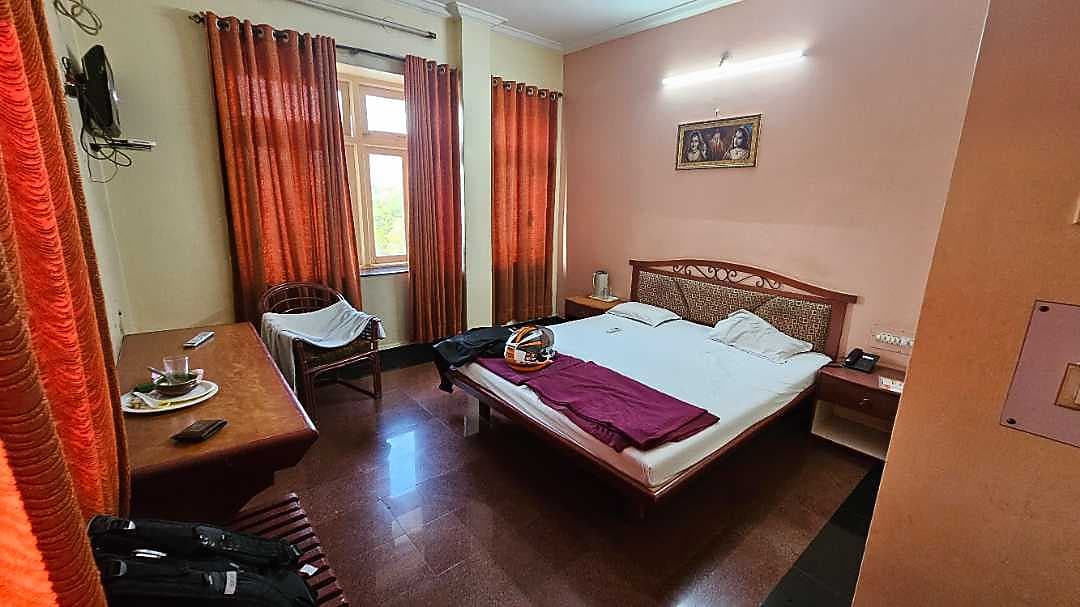 Hotel Ambassador Executive 𝗕𝗢𝗢𝗞 Solapur Hotel 𝘄𝗶𝘁𝗵 𝗙𝗥𝗘𝗘 𝗖𝗮𝗻𝗰𝗲𝗹𝗹𝗮𝘁𝗶𝗼𝗻