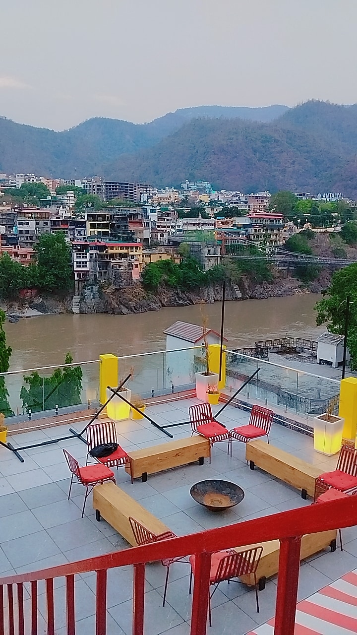 The Hosteller Rishikesh Ganges 𝗕𝗢𝗢𝗞 Rishikesh Hostel 𝘄𝗶𝘁𝗵 𝗙𝗥𝗘𝗘 𝗖𝗮𝗻𝗰𝗲𝗹𝗹𝗮𝘁𝗶𝗼𝗻