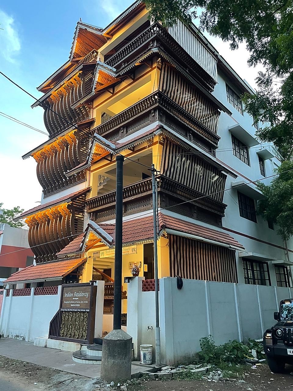 Indian Residency | Rooms & Guided Treks 𝗕𝗢𝗢𝗞 Tiruchirappalli Homestay ...