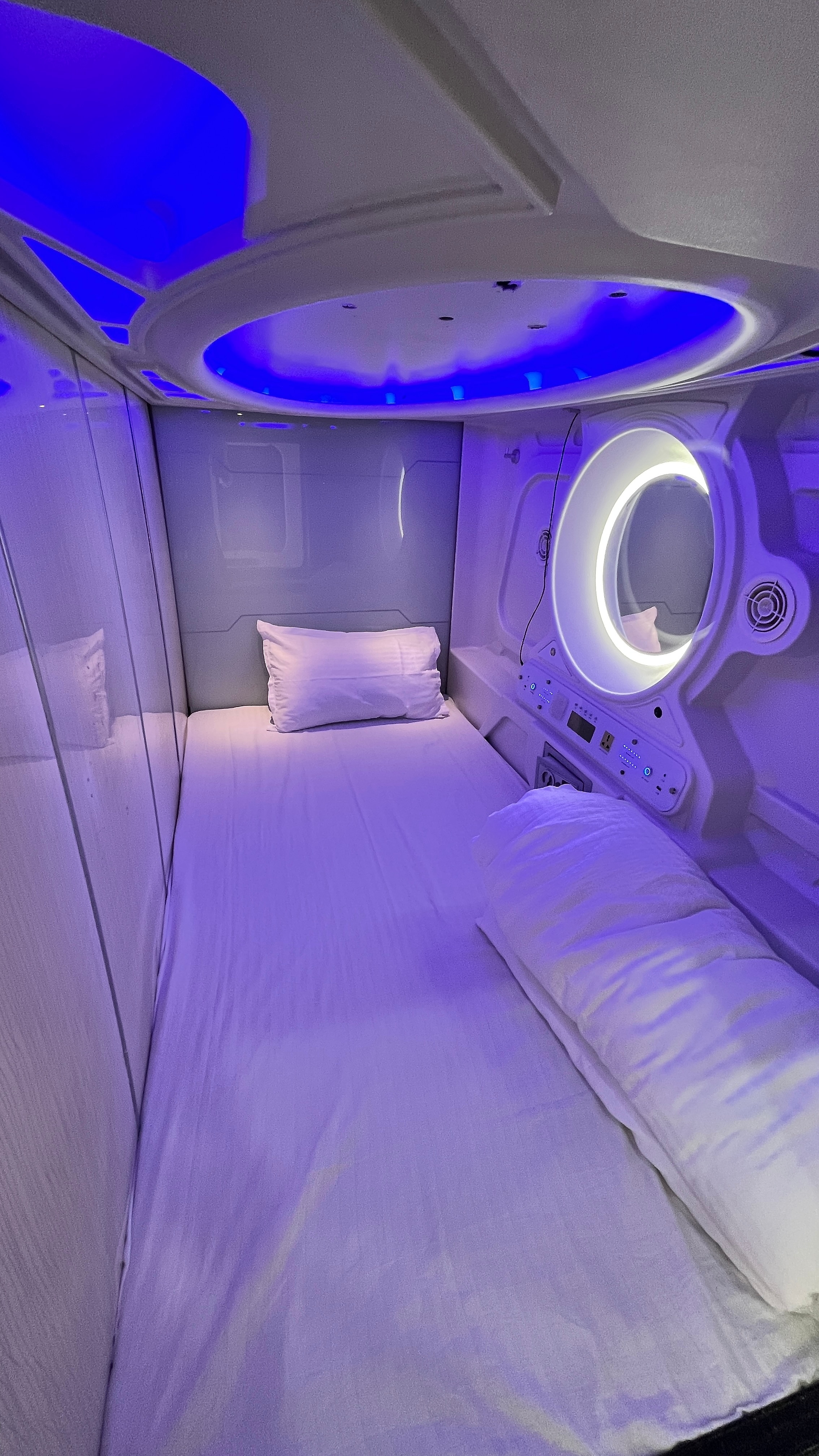 Astropod 𝗕𝗢𝗢𝗞 Mumbai Guest House 𝘄𝗶𝘁𝗵 𝗙𝗥𝗘𝗘 𝗖𝗮𝗻𝗰𝗲𝗹𝗹𝗮𝘁𝗶𝗼𝗻