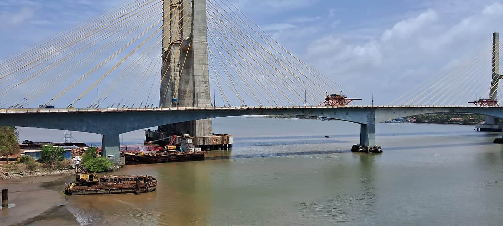 Constantina Beach Huts 𝗕𝗢𝗢𝗞 Goa Beach Hut 𝘄𝗶𝘁𝗵 ₹𝟬 𝗣𝗔𝗬𝗠𝗘𝗡𝗧