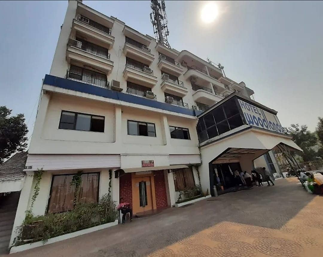 Hotel Woodlands 𝗕𝗢𝗢𝗞 Vapi Hotel 𝘄𝗶𝘁𝗵 𝗙𝗥𝗘𝗘 𝗖𝗮𝗻𝗰𝗲𝗹𝗹𝗮𝘁𝗶𝗼𝗻