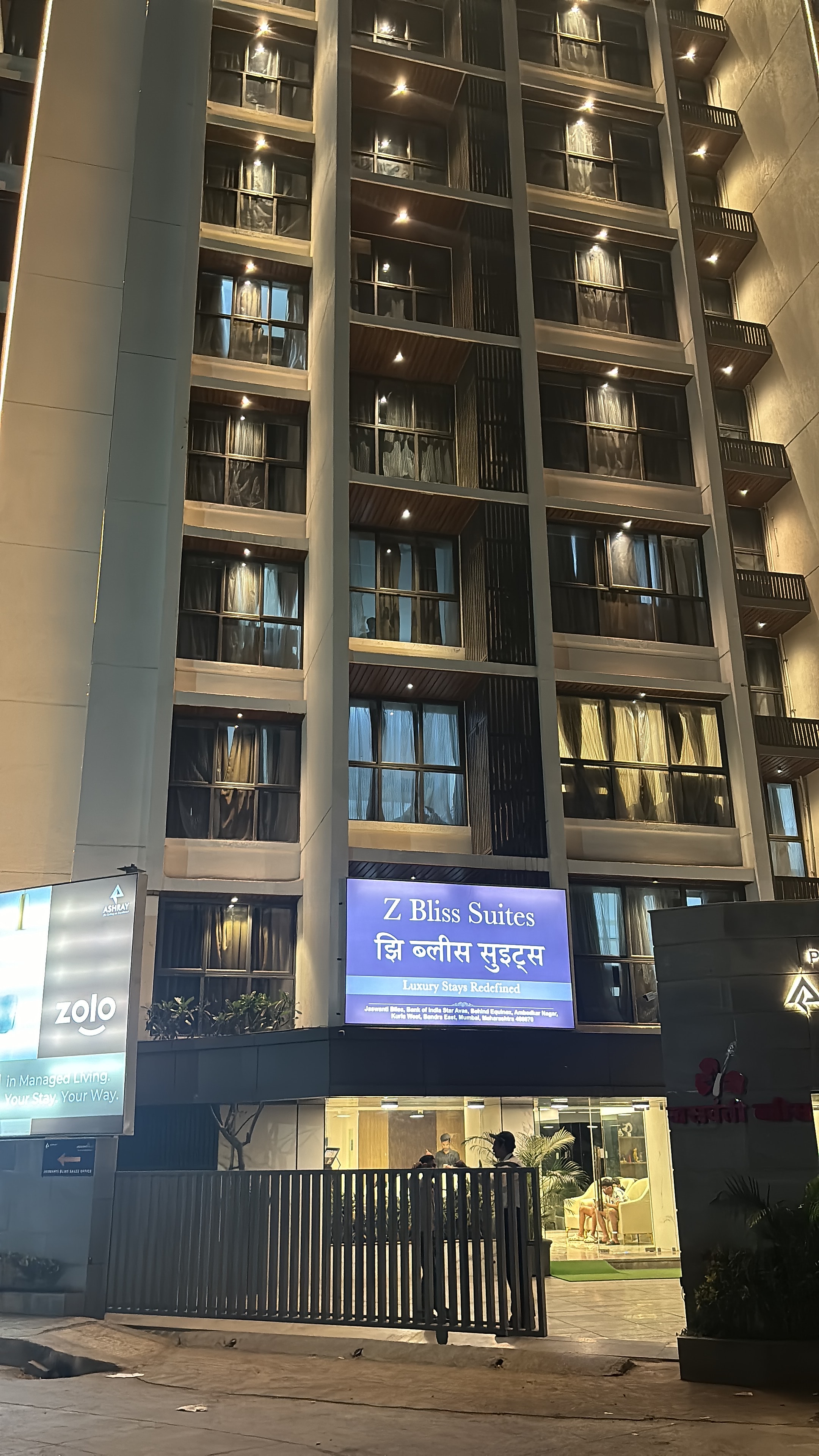 Z Bliss Suites, BKC 𝗕𝗢𝗢𝗞 Mumbai Hotel 𝘄𝗶𝘁𝗵 𝗙𝗥𝗘𝗘 𝗖𝗮𝗻𝗰𝗲𝗹𝗹𝗮𝘁𝗶𝗼𝗻