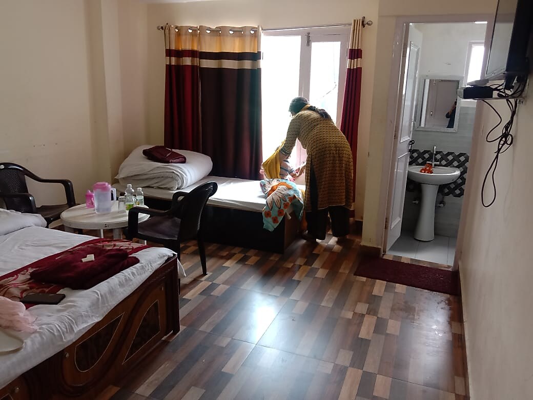 The Devdaar Cottage | Rooms & Caretaker 𝗕𝗢𝗢𝗞 Patnitop Cottage 𝘄𝗶𝘁𝗵 𝗙𝗥𝗘𝗘 ...