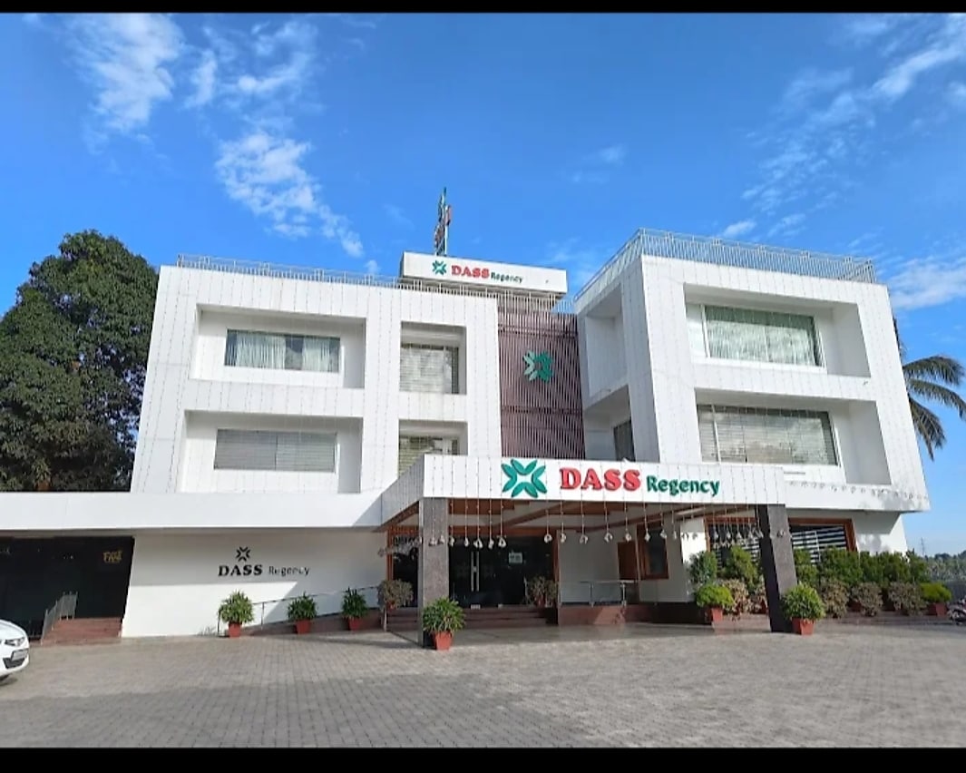 Dass Regency 𝗕𝗢𝗢𝗞 Thrissur Hotel 𝘄𝗶𝘁𝗵 𝗙𝗥𝗘𝗘 𝗖𝗮𝗻𝗰𝗲𝗹𝗹𝗮𝘁𝗶𝗼𝗻