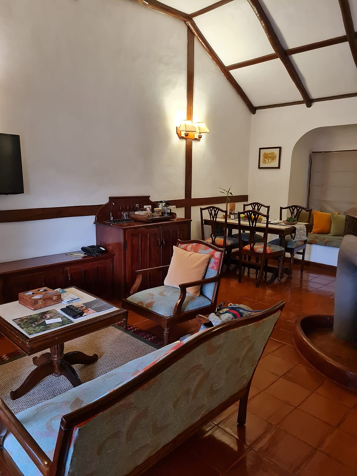 EVOLVE BACK, COORG 𝗕𝗢𝗢𝗞 Coorg Resort 𝘄𝗶𝘁𝗵 𝗙𝗥𝗘𝗘 𝗖𝗮𝗻𝗰𝗲𝗹𝗹𝗮𝘁𝗶𝗼𝗻