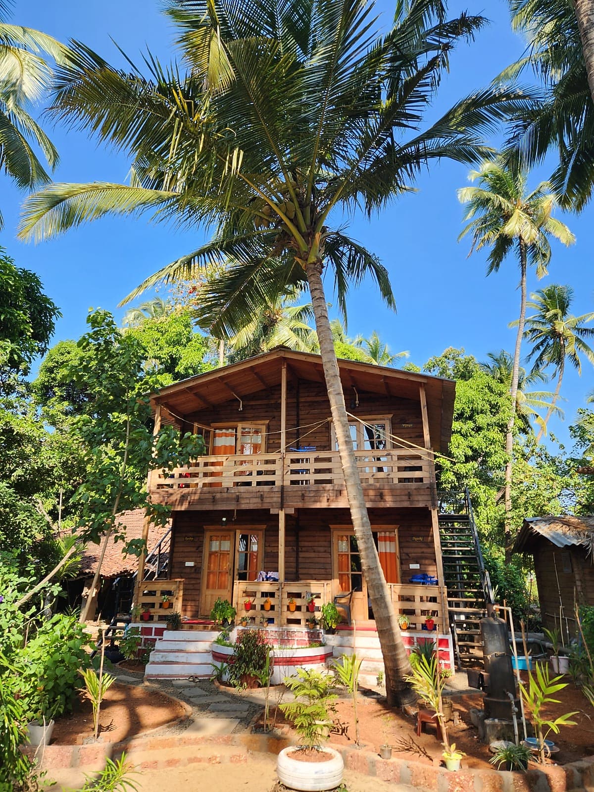 Mitray Holiday Homes | Wooden Cottages 𝗕𝗢𝗢𝗞 Malvan Homestay 𝘄𝗶𝘁𝗵 𝗙𝗥𝗘𝗘 ...