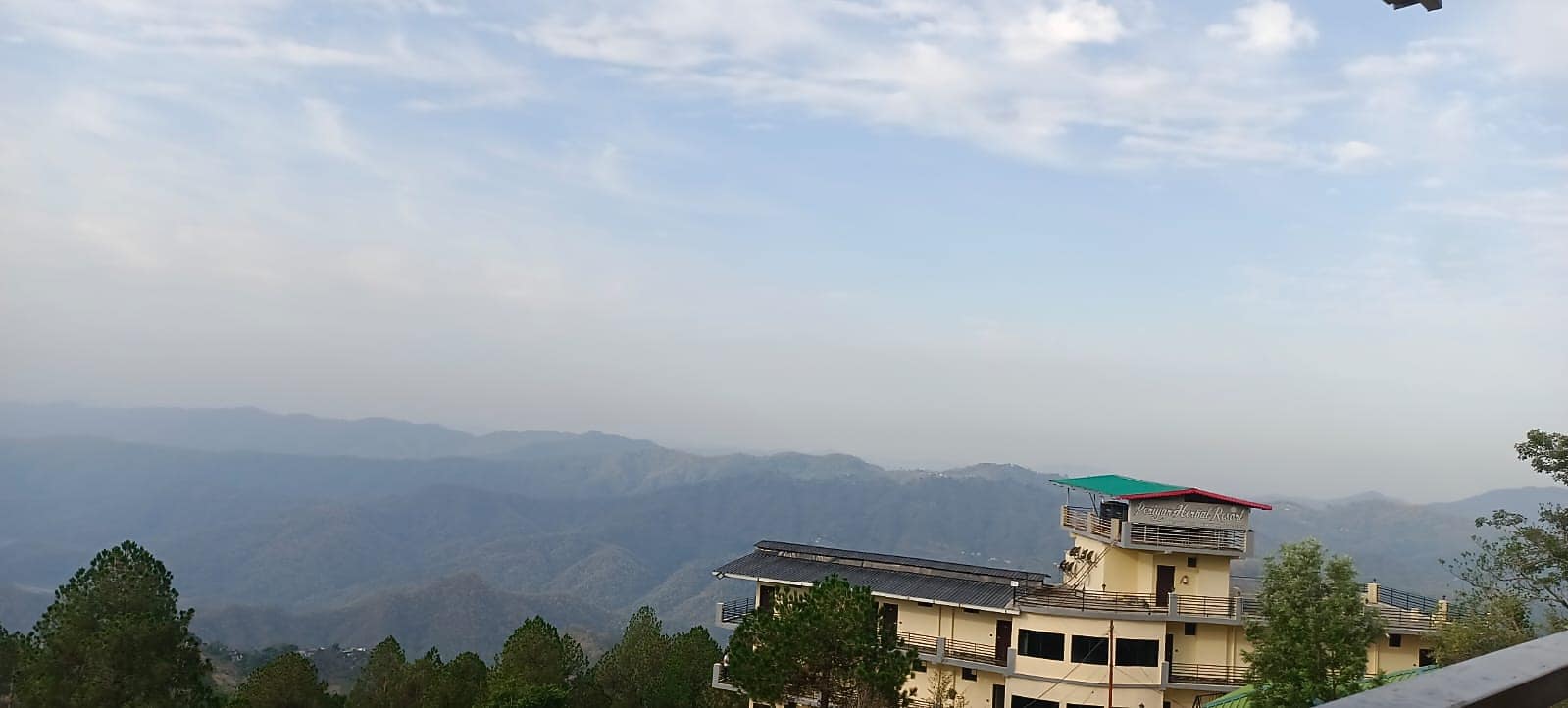 Photos of Flutter Hotels & Resorts - Resort in Lansdowne