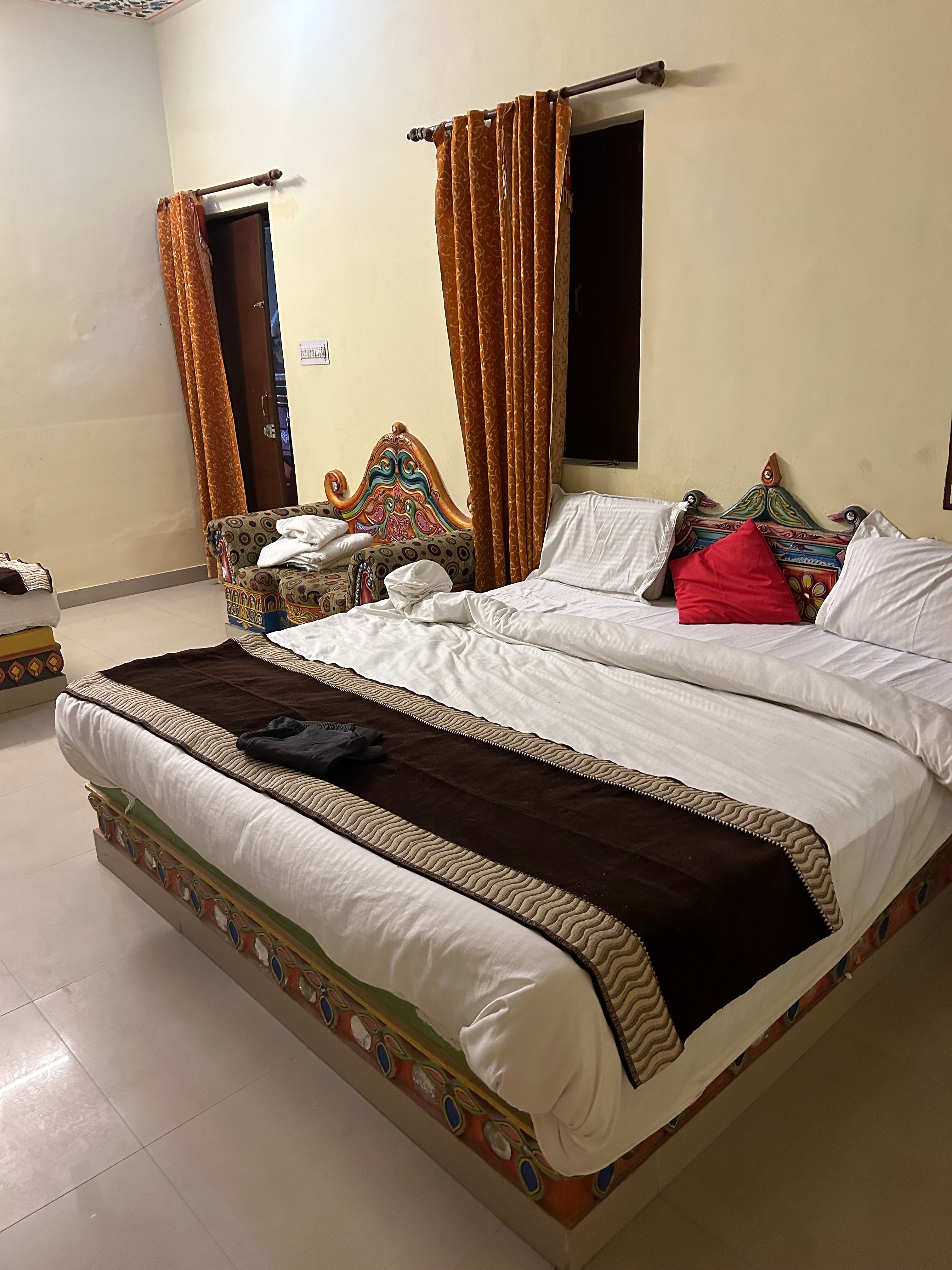 Swad Ri Dhani 𝗕𝗢𝗢𝗞 Ajmer Hotel 𝘄𝗶𝘁𝗵 𝗙𝗥𝗘𝗘 𝗖𝗮𝗻𝗰𝗲𝗹𝗹𝗮𝘁𝗶𝗼𝗻