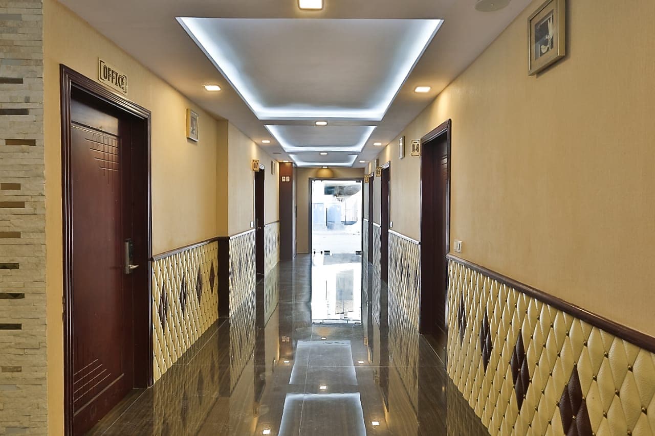 Hotel Fun Residency By Antra Group 𝗕𝗢𝗢𝗞 Ahmedabad Hotel 𝘄𝗶𝘁𝗵 𝗙𝗥𝗘𝗘 ...