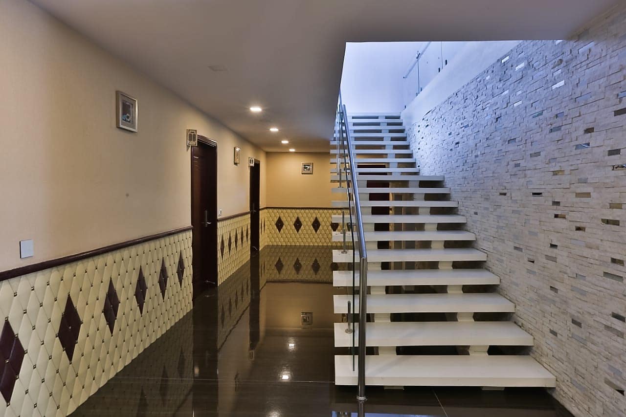Hotel Fun Residency By Antra Group 𝗕𝗢𝗢𝗞 Ahmedabad Hotel 𝘄𝗶𝘁𝗵 𝗙𝗥𝗘𝗘 ...
