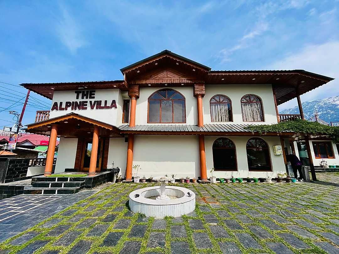 The Alpine Villa 𝗕𝗢𝗢𝗞 Dharamshala Hotel 𝘄𝗶𝘁𝗵 ₹𝟬 𝗣𝗔𝗬𝗠𝗘𝗡𝗧