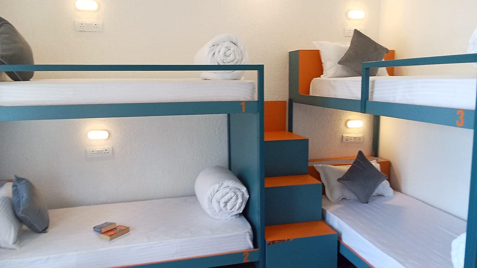 Zostel Mussoorie (Mall Road) 𝗕𝗢𝗢𝗞 Mussoorie Hostel 𝘄𝗶𝘁𝗵 ₹𝟬 𝗣𝗔𝗬𝗠𝗘𝗡𝗧