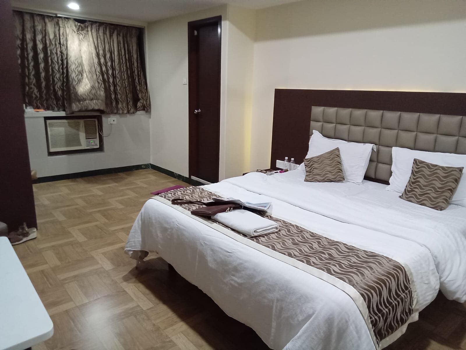 Hotel Gokul Anand 𝗕𝗢𝗢𝗞 Mumbai Hotel 𝘄𝗶𝘁𝗵 𝗙𝗥𝗘𝗘 𝗖𝗮𝗻𝗰𝗲𝗹𝗹𝗮𝘁𝗶𝗼𝗻