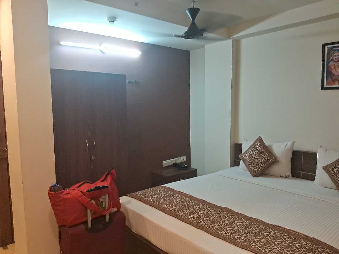 HOTEL AKMG TOWERS 𝗕𝗢𝗢𝗞 Chennai Hotel 𝘄𝗶𝘁𝗵 𝗙𝗥𝗘𝗘 𝗖𝗮𝗻𝗰𝗲𝗹𝗹𝗮𝘁𝗶𝗼𝗻