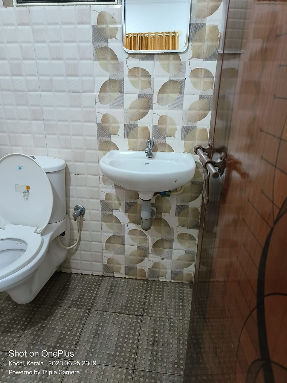 AWA Residency 𝗕𝗢𝗢𝗞 Cochin Homestay 𝘄𝗶𝘁𝗵 ₹𝟬 𝗣𝗔𝗬𝗠𝗘𝗡𝗧