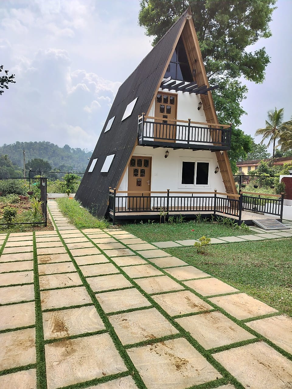 Whispering Grove A Frame 𝗕𝗢𝗢𝗞 Wayanad Cottage 𝘄𝗶𝘁𝗵 𝗙𝗥𝗘𝗘 𝗖𝗮𝗻𝗰𝗲𝗹𝗹𝗮𝘁𝗶𝗼𝗻