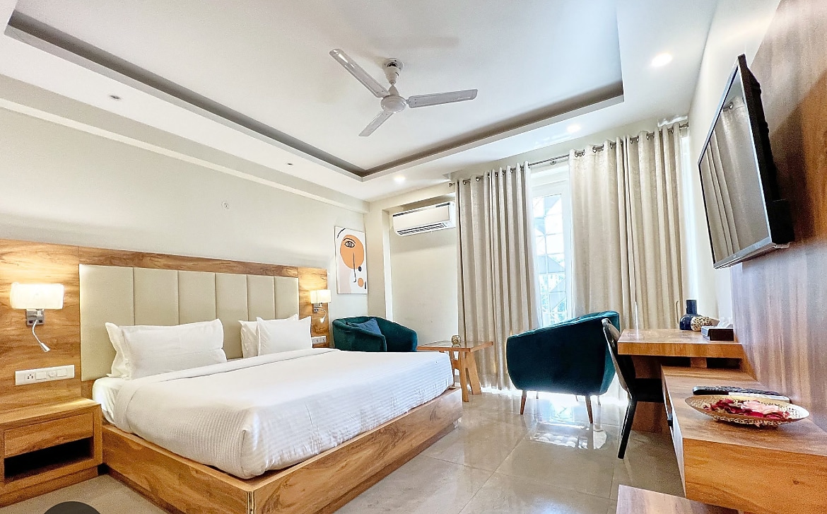 Hotel Golf View Suites Golf Course Road 100% Money Back 𝗕𝗢𝗢𝗞 Gurgaon ...