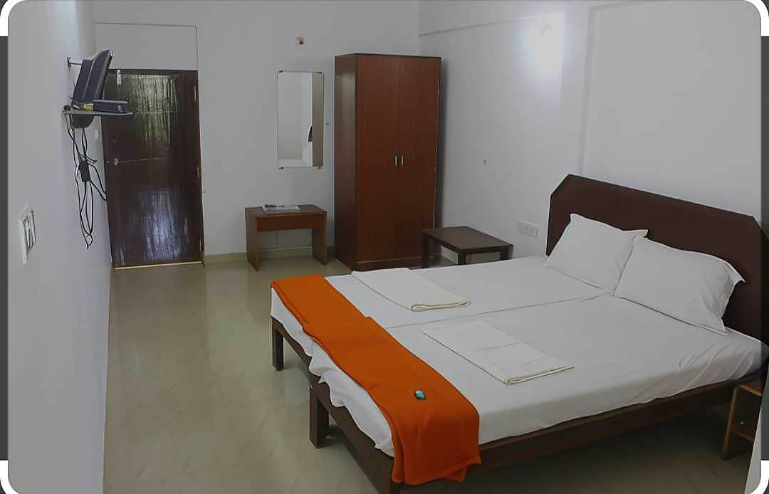 Poonam Resort 𝗕𝗢𝗢𝗞 Goa Hotel