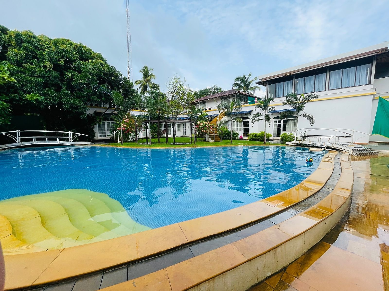 Moustache Goa Luxuria | Private Rooms & Dorms 100% Money Back 𝗕𝗢𝗢𝗞 Goa ...