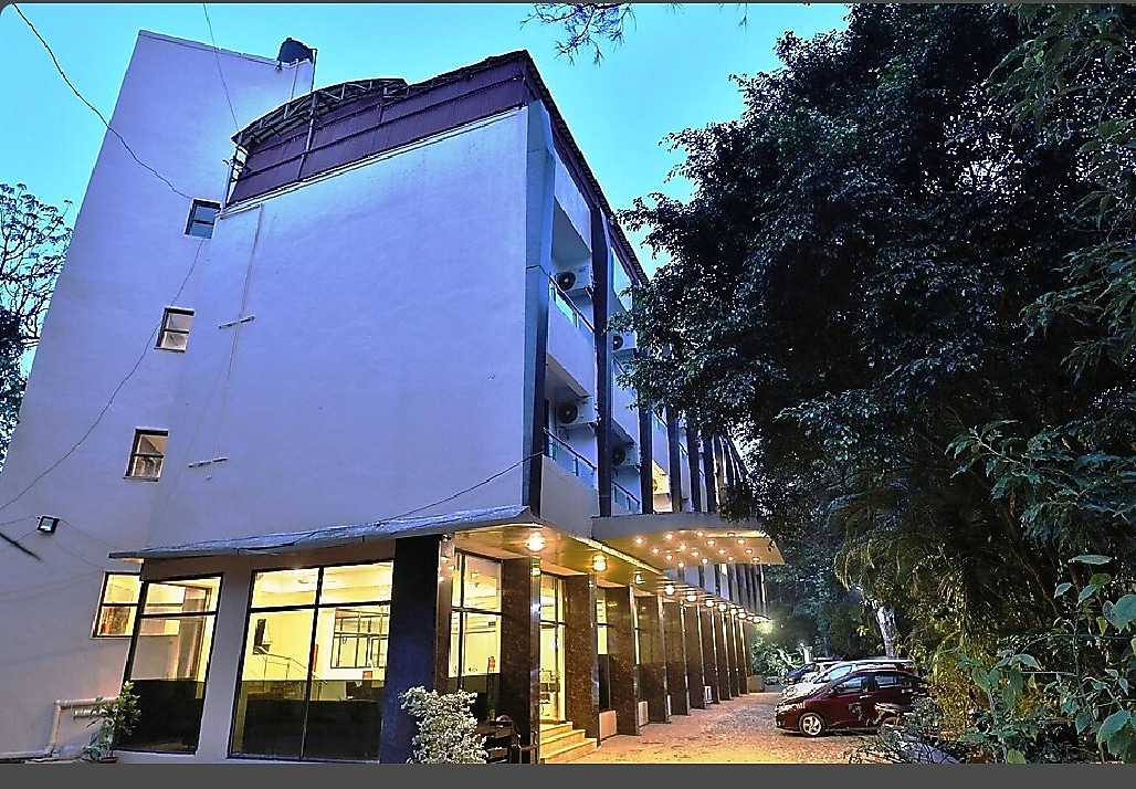 Retreat Heritage 𝗕𝗢𝗢𝗞 Lonavala Hotel 𝘄𝗶𝘁𝗵 𝗙𝗥𝗘𝗘 𝗖𝗮𝗻𝗰𝗲𝗹𝗹𝗮𝘁𝗶𝗼𝗻