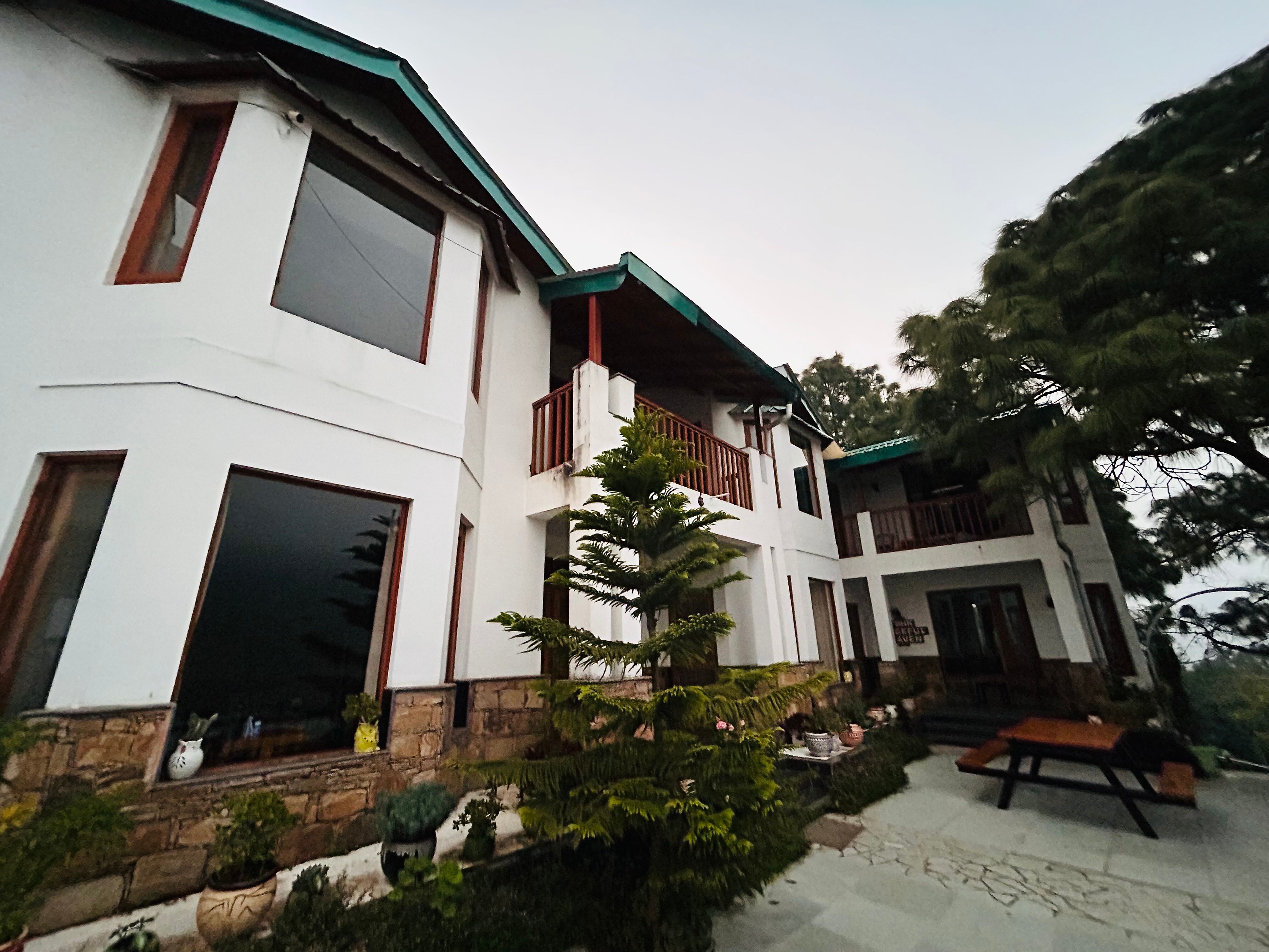 Treebo Vista Lago With Lake View 𝗕𝗢𝗢𝗞 Bhimtal Hotel 𝘄𝗶𝘁𝗵 𝗙𝗥𝗘𝗘 𝗖𝗮𝗻𝗰𝗲𝗹𝗹𝗮𝘁𝗶𝗼𝗻