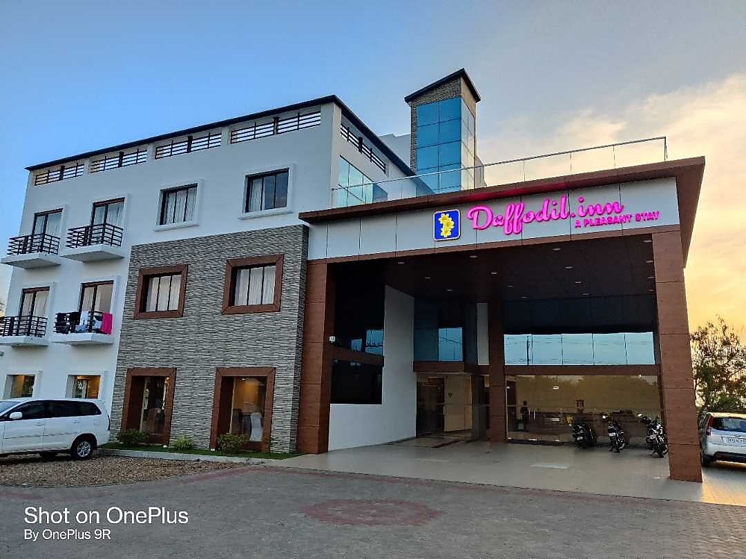 Daffodil Inn 𝗕𝗢𝗢𝗞 Velankanni Hotel 𝘄𝗶𝘁𝗵 ₹𝟬 𝗣𝗔𝗬𝗠𝗘𝗡𝗧