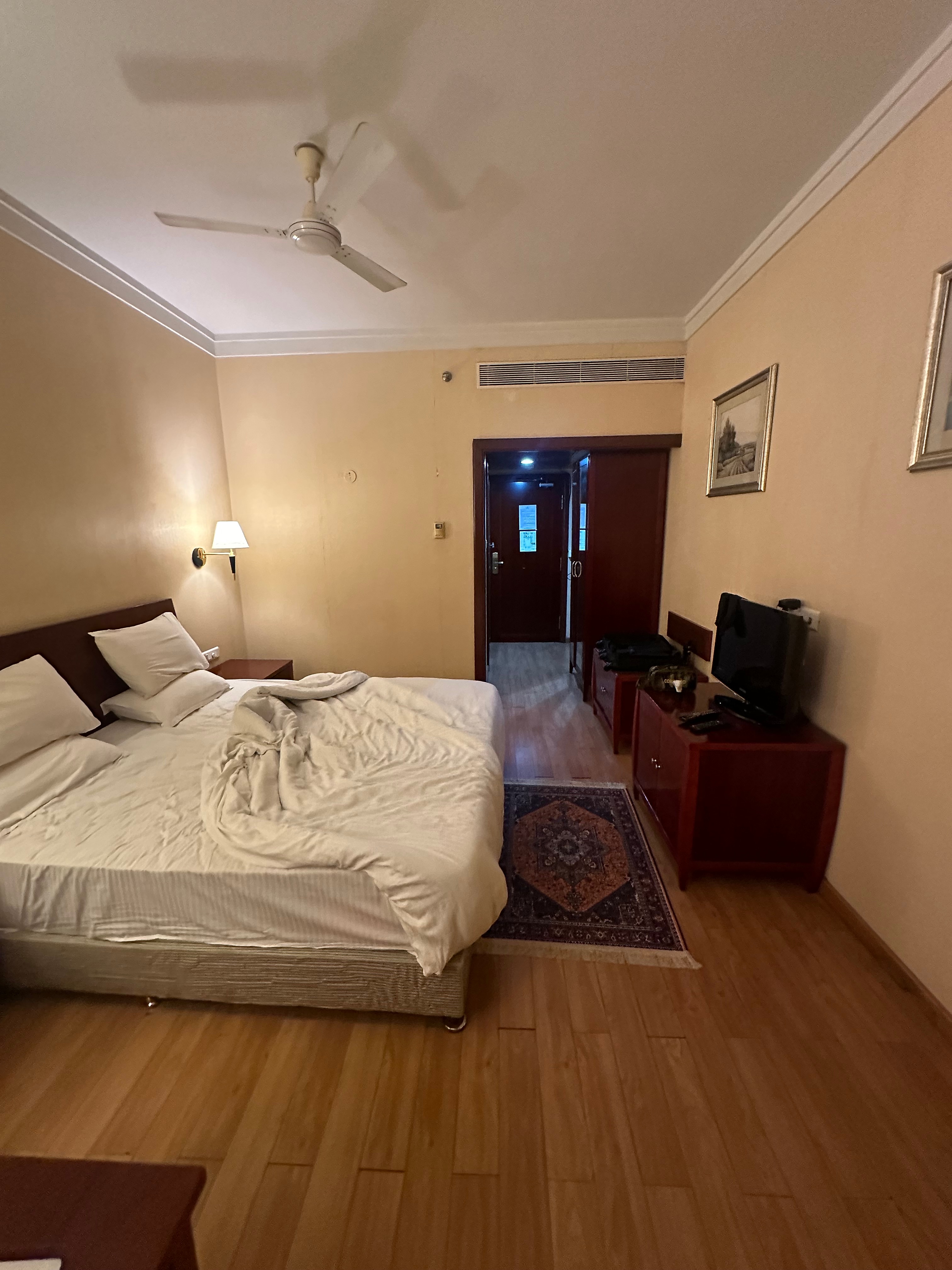 Krishna Palace 𝗕𝗢𝗢𝗞 Hospet Hotel 𝘄𝗶𝘁𝗵 𝗙𝗥𝗘𝗘 𝗖𝗮𝗻𝗰𝗲𝗹𝗹𝗮𝘁𝗶𝗼𝗻