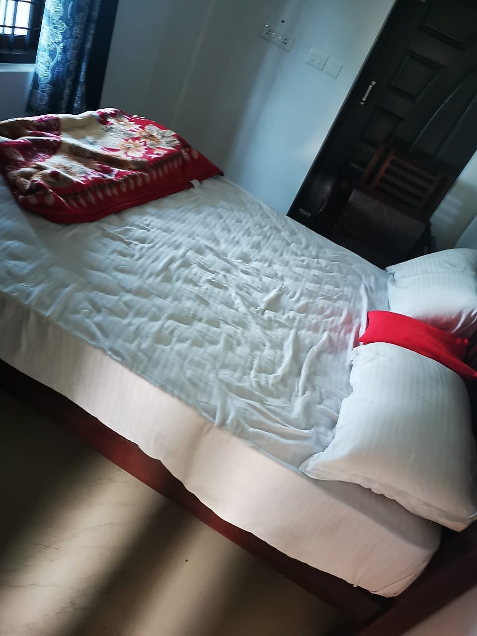 Arola Holidays 𝗕𝗢𝗢𝗞 Munnar Homestay 𝘄𝗶𝘁𝗵 ₹𝟬 𝗣𝗔𝗬𝗠𝗘𝗡𝗧