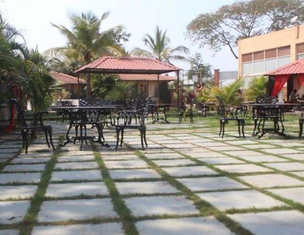 The Grand Neelam Hotel 100% Money Back 𝗕𝗢𝗢𝗞 Raipur, Chhattisgarh Hotel ...
