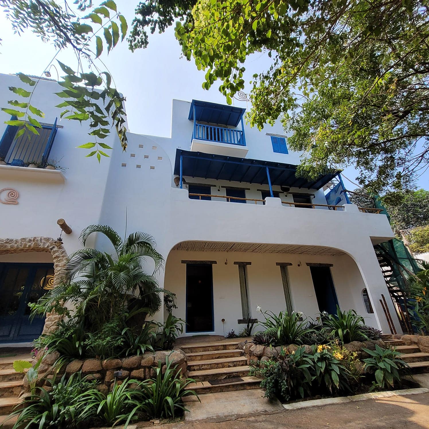 Conch Luxury Private Pool Suites 𝗕𝗢𝗢𝗞 Auroville Resort 𝘄𝗶𝘁𝗵 𝗙𝗥𝗘𝗘 ...