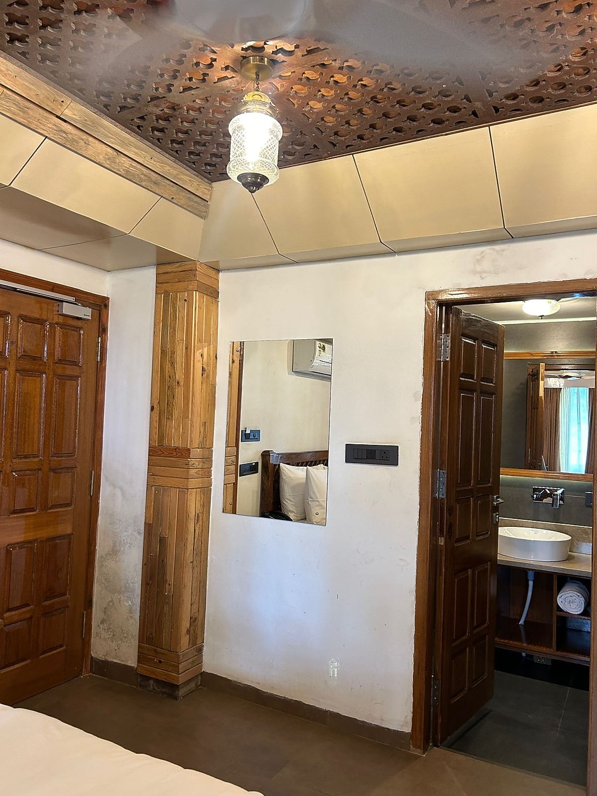 Chillaru Spa and Resort 𝗕𝗢𝗢𝗞 Solan Resort 𝘄𝗶𝘁𝗵 𝗙𝗥𝗘𝗘 𝗖𝗮𝗻𝗰𝗲𝗹𝗹𝗮𝘁𝗶𝗼𝗻