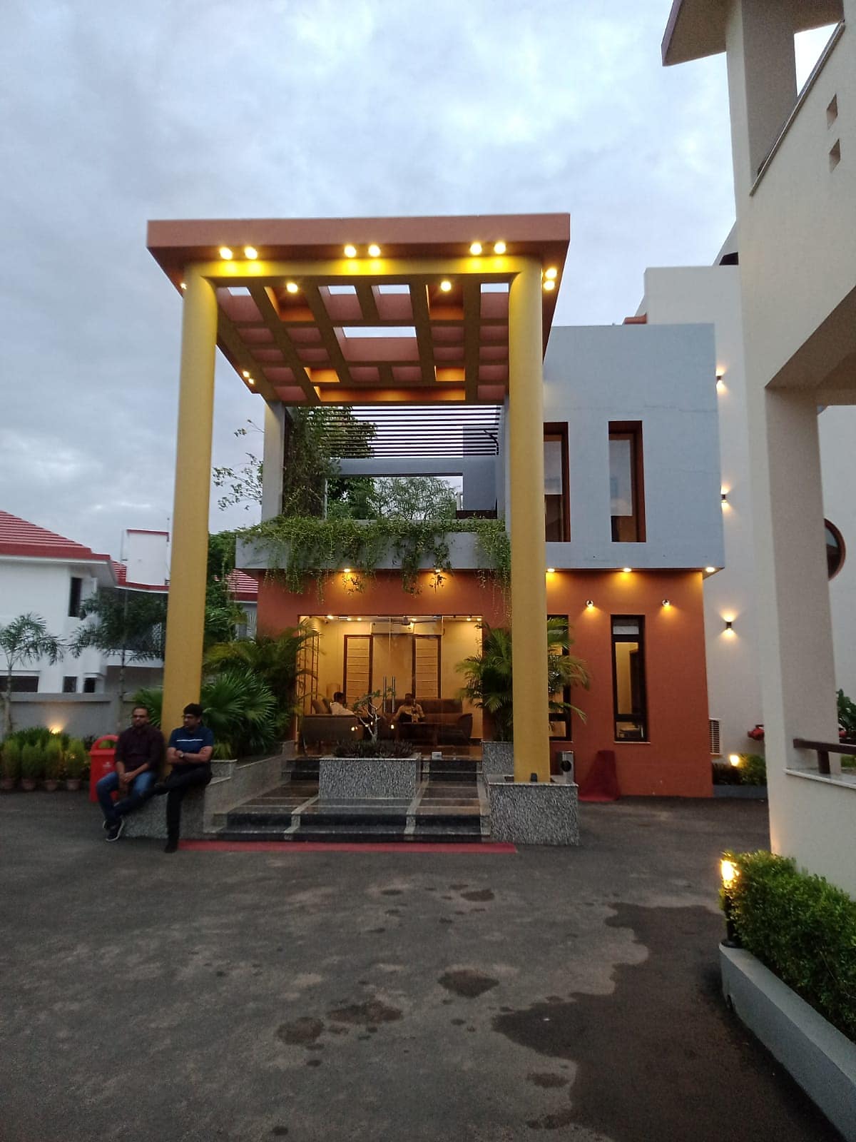 Udichi Regency 𝗕𝗢𝗢𝗞 Shantiniketan Hotel 𝘄𝗶𝘁𝗵 𝗙𝗥𝗘𝗘 𝗖𝗮𝗻𝗰𝗲𝗹𝗹𝗮𝘁𝗶𝗼𝗻