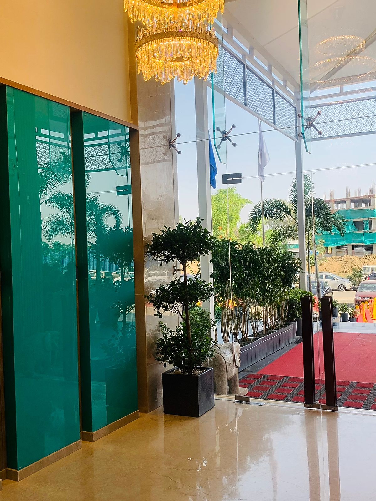 The Maple Hotel 𝗕𝗢𝗢𝗞 Bhopal Hotel 𝘄𝗶𝘁𝗵 𝗙𝗥𝗘𝗘 𝗖𝗮𝗻𝗰𝗲𝗹𝗹𝗮𝘁𝗶𝗼𝗻