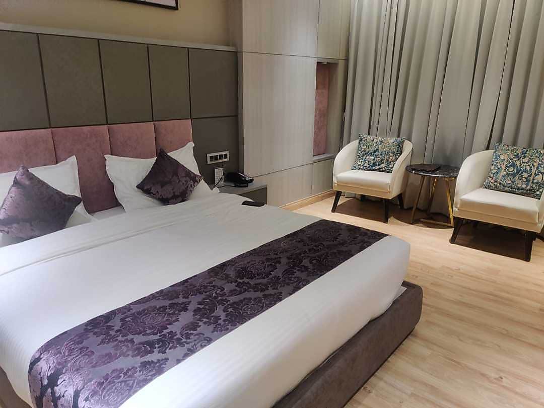 Hotel Jalsa Retreat 𝗕𝗢𝗢𝗞 Bhopal Hotel 𝘄𝗶𝘁𝗵 𝗙𝗥𝗘𝗘 𝗖𝗮𝗻𝗰𝗲𝗹𝗹𝗮𝘁𝗶𝗼𝗻