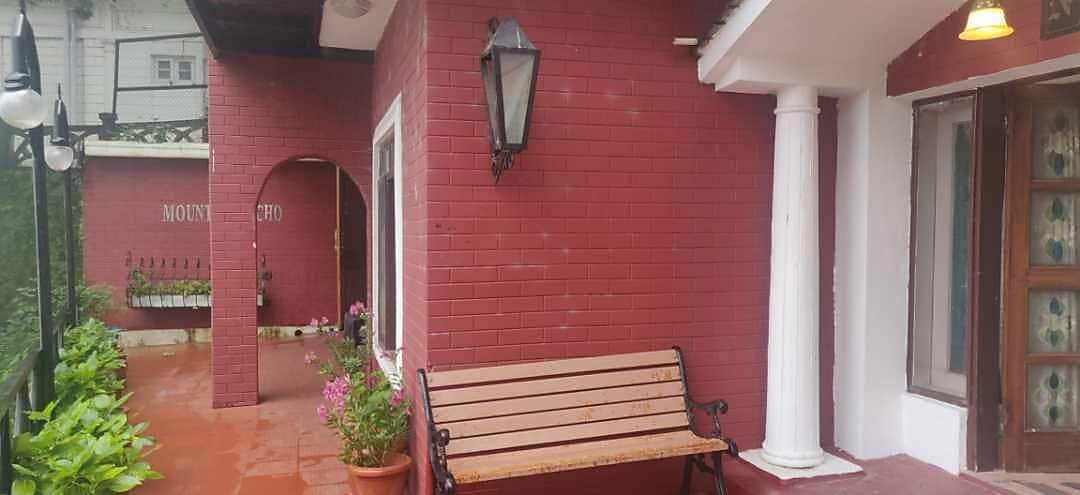 Mango Tree Courtyard Mussoorie 𝗕𝗢𝗢𝗞 Mussoorie Hotel 𝘄𝗶𝘁𝗵 𝗙𝗥𝗘𝗘 𝗖𝗮𝗻𝗰𝗲𝗹𝗹𝗮𝘁𝗶𝗼𝗻