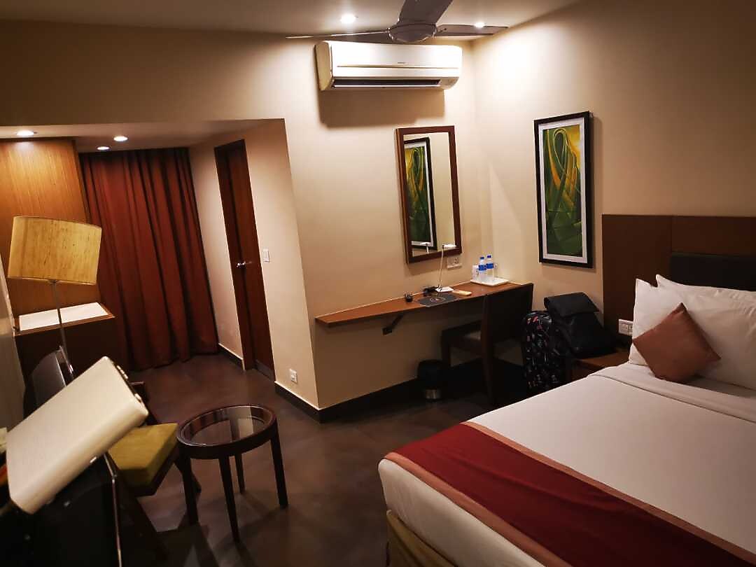 Park residency 𝗕𝗢𝗢𝗞 Adoor Hotel 𝘄𝗶𝘁𝗵 𝗙𝗥𝗘𝗘 𝗖𝗮𝗻𝗰𝗲𝗹𝗹𝗮𝘁𝗶𝗼𝗻