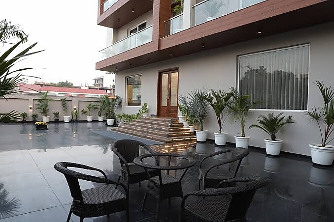 Hotel Gurugram, Manesar 𝗕𝗢𝗢𝗞 Gurgaon Hotel 𝘄𝗶𝘁𝗵 𝗙𝗥𝗘𝗘 𝗖𝗮𝗻𝗰𝗲𝗹𝗹𝗮𝘁𝗶𝗼𝗻