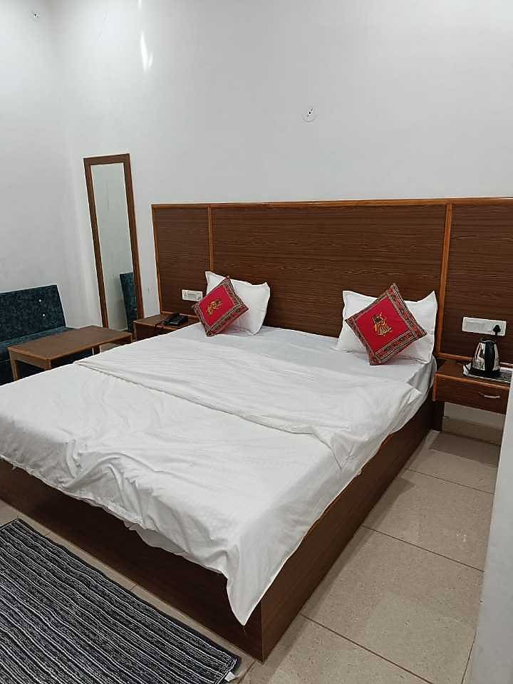 Suraksha Stay Whitefield Hotel 𝗕𝗢𝗢𝗞 Bangalore Hotel 𝘄𝗶𝘁𝗵 𝗙𝗥𝗘𝗘 𝗖𝗮𝗻𝗰𝗲𝗹𝗹𝗮𝘁𝗶𝗼𝗻