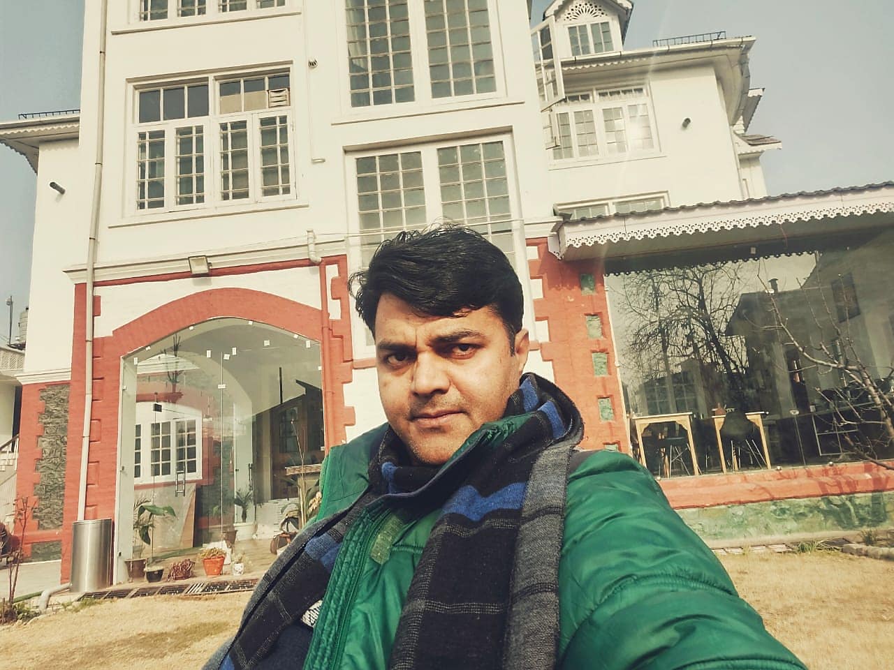 Heritage Bungalow, Rajbagh 𝗕𝗢𝗢𝗞 Srinagar Hotel 𝘄𝗶𝘁𝗵 𝗙𝗥𝗘𝗘 𝗖𝗮𝗻𝗰𝗲𝗹𝗹𝗮𝘁𝗶𝗼𝗻